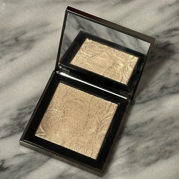 Burberry | Makeup | Burberry Fresh Glow Highlighter No 2 Shade Nude ...